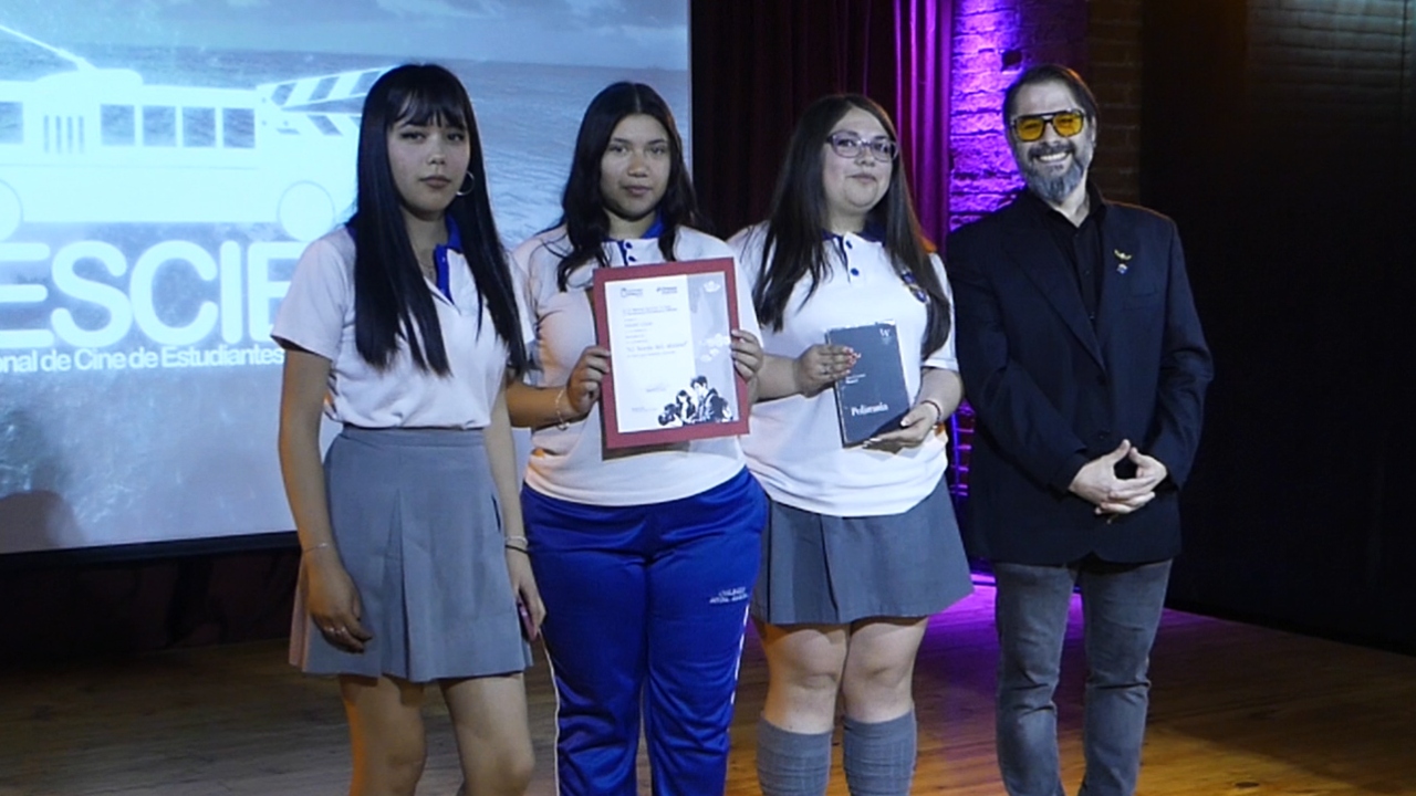 A Talca se va Premio Beca Sergio Navarro para estudiar Cine UV en FESCIES 2024
